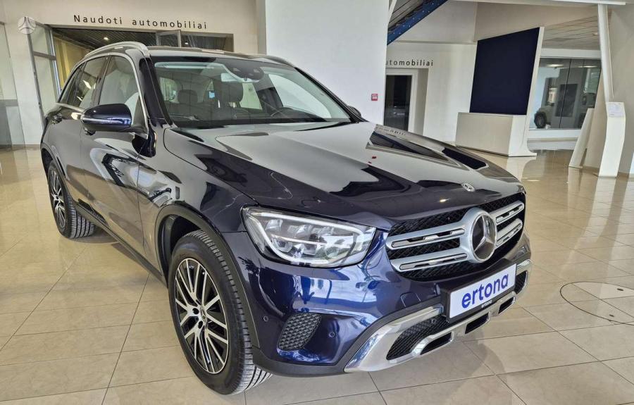 Zils Mercedes-Benz GLC 300 2020 Šauļi, ar dzinēja tilpumu 1.99 L un nobraukumu 96 tūkst. km par 29900 €, foto 6 vietnē AUTOMOTO.COM.LV