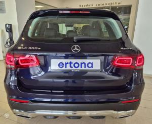 Zils Mercedes-Benz GLC 300 2020 Šauļi, ar dzinēja tilpumu 1.99 L un nobraukumu 96 tūkst. km par 29900 €, foto 8 vietnē AUTOMOTO.COM.LV