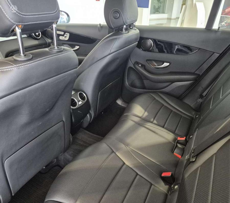 Zils Mercedes-Benz GLC 300 2020 Šauļi, ar dzinēja tilpumu 1.99 L un nobraukumu 96 tūkst. km par 29900 €, foto 27 vietnē AUTOMOTO.COM.LV