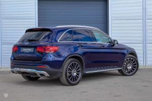 Zils Mercedes-Benz GLC 300 2020 Kauņa, ar dzinēja tilpumu 1.99 L un nobraukumu 166 tūkst. km par 31999 €, foto 3 vietnē AUTOMOTO.COM.LV
