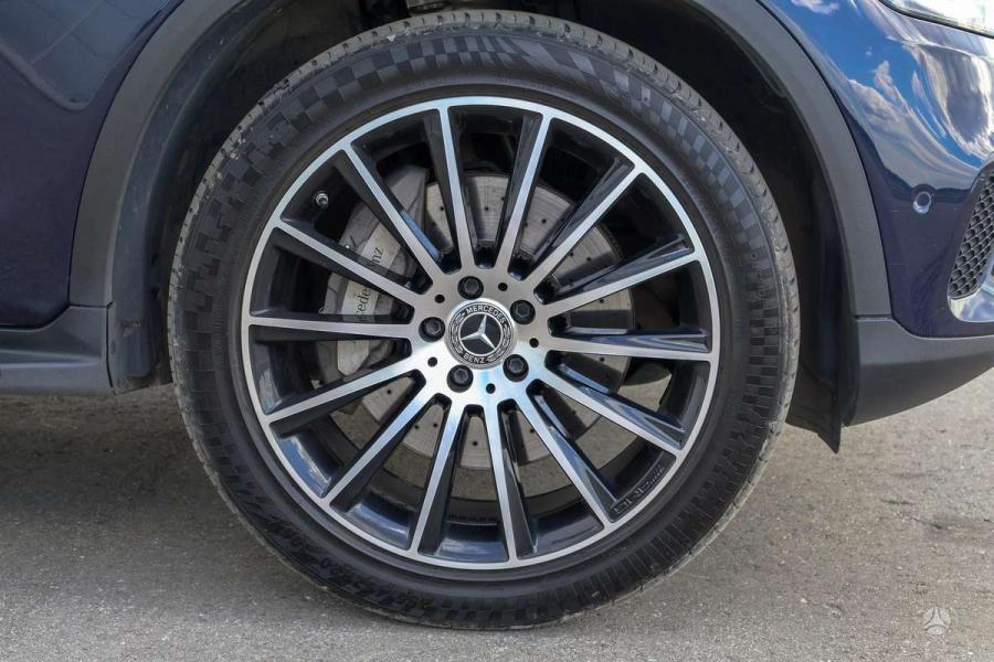 Zils Mercedes-Benz GLC 300 2020 Kauņa, ar dzinēja tilpumu 1.99 L un nobraukumu 166 tūkst. km par 31999 €, foto 18 vietnē AUTOMOTO.COM.LV
