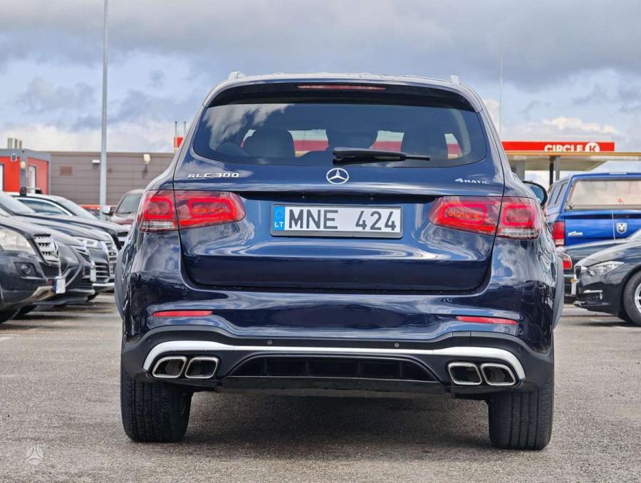 Blue Mercedes-Benz GLC 300 2021 in Vilnius, with an engine capacity of 1.99 L and mileage of 25 thousand km for 38900 €, photo 10 on AUTOMOTO.COM.LV