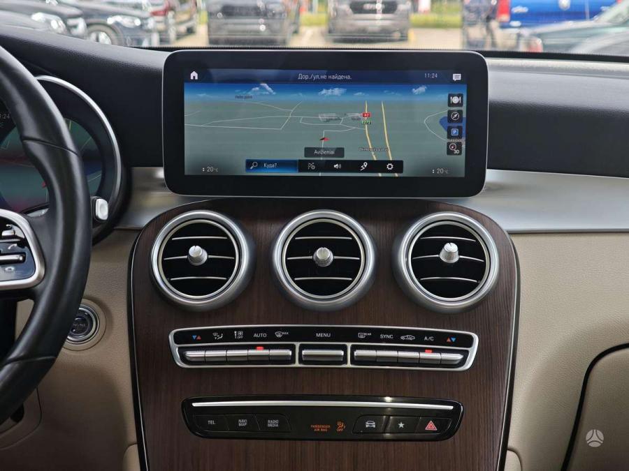 Blue Mercedes-Benz GLC 300 2021 in Vilnius, with an engine capacity of 1.99 L and mileage of 25 thousand km for 38900 €, photo 17 on AUTOMOTO.COM.LV