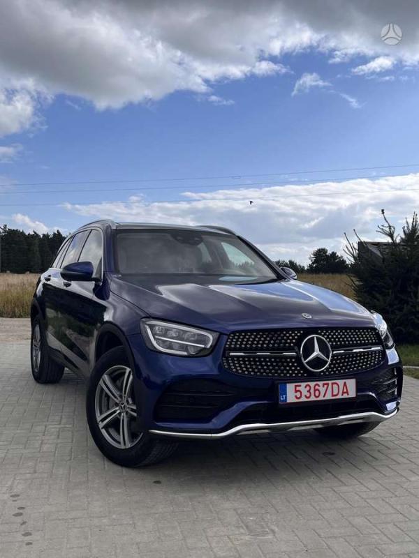 Zils Mercedes-Benz GLC 300 2021 Šilutė, ar dzinēja tilpumu 1.99 L un nobraukumu 92 tūkst. km par 28999 €, foto 1 vietnē AUTOMOTO.COM.LV