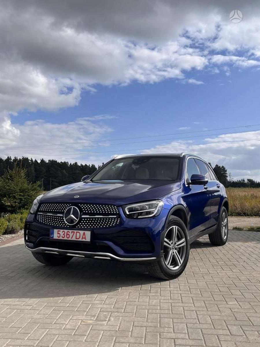 Zils Mercedes-Benz GLC 300 2021 Šilutė, ar dzinēja tilpumu 1.99 L un nobraukumu 92 tūkst. km par 28999 €, foto 3 vietnē AUTOMOTO.COM.LV