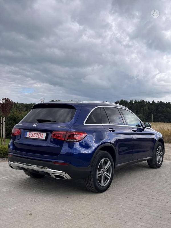 Zils Mercedes-Benz GLC 300 2021 Šilutė, ar dzinēja tilpumu 1.99 L un nobraukumu 92 tūkst. km par 28999 €, foto 6 vietnē AUTOMOTO.COM.LV