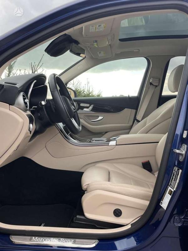 Zils Mercedes-Benz GLC 300 2021 Šilutė, ar dzinēja tilpumu 1.99 L un nobraukumu 92 tūkst. km par 28999 €, foto 10 vietnē AUTOMOTO.COM.LV