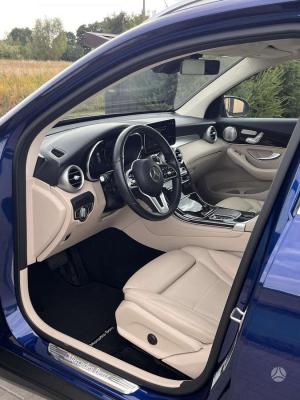 Zils Mercedes-Benz GLC 300 2021 Šilutė, ar dzinēja tilpumu 1.99 L un nobraukumu 92 tūkst. km par 28999 €, foto 14 vietnē AUTOMOTO.COM.LV