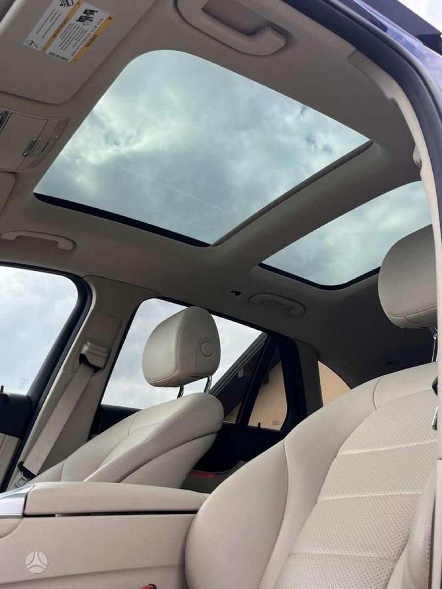 Zils Mercedes-Benz GLC 300 2021 Šilutė, ar dzinēja tilpumu 1.99 L un nobraukumu 92 tūkst. km par 28999 €, foto 17 vietnē AUTOMOTO.COM.LV
