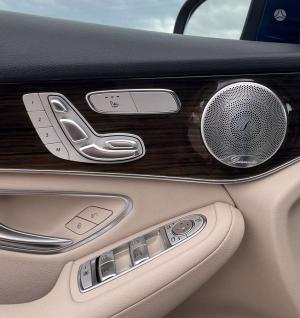 Zils Mercedes-Benz GLC 300 2021 Šilutė, ar dzinēja tilpumu 1.99 L un nobraukumu 92 tūkst. km par 28999 €, foto 22 vietnē AUTOMOTO.COM.LV