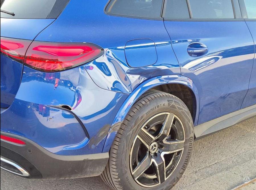 Zils Mercedes-Benz GLC 300 2025 Klaipėda, ar dzinēja tilpumu 1.99 L un nobraukumu 47 tūkst. km par 23100 €, foto 11 vietnē AUTOMOTO.COM.LV