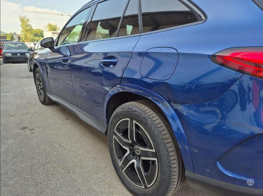 Zils Mercedes-Benz GLC 300 2025 Klaipėda, ar dzinēja tilpumu 1.99 L un nobraukumu 47 tūkst. km par 23100 €, foto 15 vietnē AUTOMOTO.COM.LV
