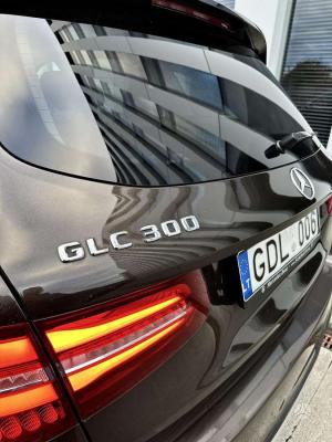 Коричневый Мерседес GLC 300 2016 в Вильнюс, объемом двигателя 2.00 л и пробегом 210 тыс. км за 21780 €, фото 16 на AUTOMOTO.COM.LV
