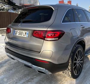 Brown Mercedes-Benz GLC 300 2022 in Kaunas, with an engine capacity of 1.95 L and mileage of 299 thousand km for 23999 €, photo 6 on AUTOMOTO.COM.LV