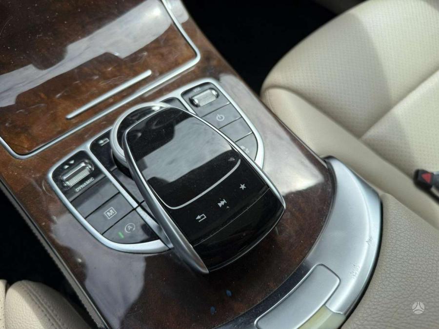 Mercedes-Benz GLC 300 2018 in Kaunas, with an engine capacity of 2.00 L and mileage of 161 thousand km for 16999 €, photo 10 on AUTOMOTO.COM.LV