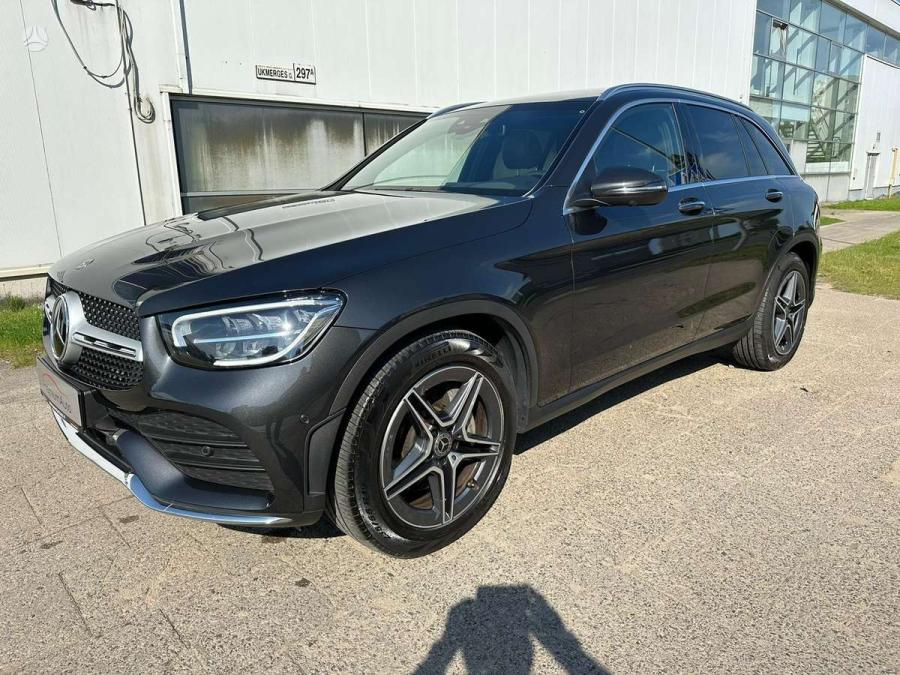 Mercedes-Benz GLC 300 2019 Viļņa, ar dzinēja tilpumu 1.95 L un nobraukumu 98 tūkst. km par 36900 €, foto 1 vietnē AUTOMOTO.COM.LV