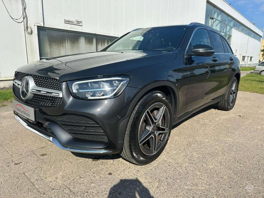Mercedes-Benz GLC 300 2019 Viļņa, ar dzinēja tilpumu 1.95 L un nobraukumu 98 tūkst. km par 36900 €, foto 3 vietnē AUTOMOTO.COM.LV