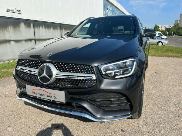 Mercedes-Benz GLC 300 2019 in Vilnius, with an engine capacity of 1.95 L and mileage of 98 thousand km for 36900 €, photo 4 on AUTOMOTO.COM.LV