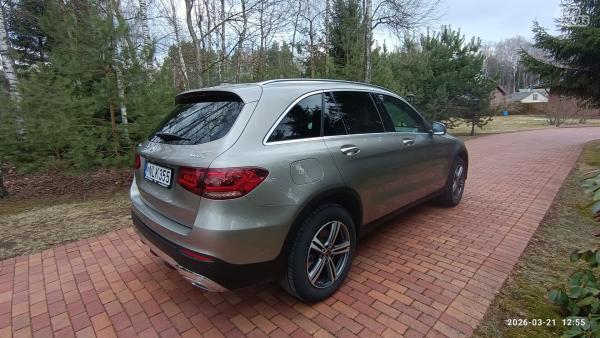 Mercedes-Benz GLC 300 2021 Kauņa, ar dzinēja tilpumu 2.00 L un nobraukumu 50 tūkst. km par 37000 €, foto 3 vietnē AUTOMOTO.COM.LV