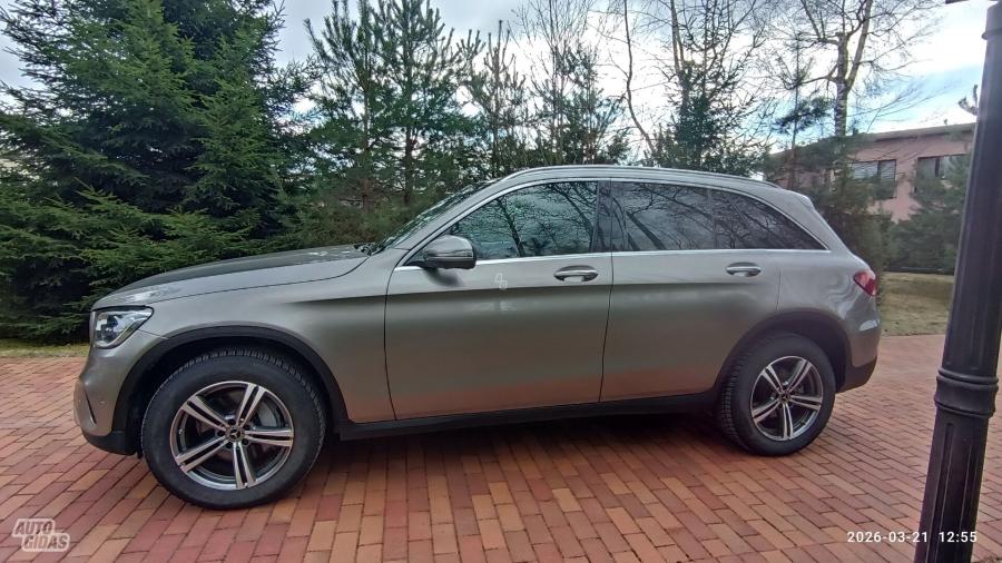 Mercedes-Benz GLC 300 2021 Kauņa, ar dzinēja tilpumu 2.00 L un nobraukumu 50 tūkst. km par 37000 €, foto 5 vietnē AUTOMOTO.COM.LV