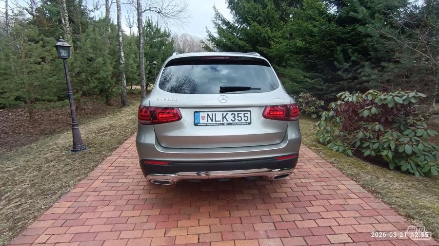 Mercedes-Benz GLC 300 2021 in Kaunas, with an engine capacity of 2.00 L and mileage of 50 thousand km for 36000 €, photo 4 on AUTOMOTO.COM.LV