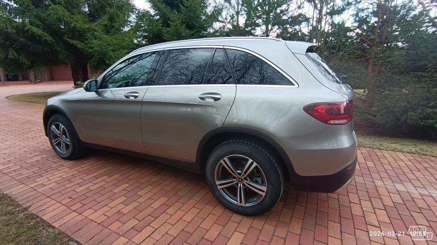 Mercedes-Benz GLC 300 2021 in Kaunas, with an engine capacity of 2.00 L and mileage of 50 thousand km for 36000 €, photo 6 on AUTOMOTO.COM.LV