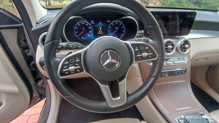 Mercedes-Benz GLC 300 2021 in Kaunas, with an engine capacity of 2.00 L and mileage of 50 thousand km for 36000 €, photo 11 on AUTOMOTO.COM.LV