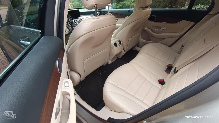 Mercedes-Benz GLC 300 2021 in Kaunas, with an engine capacity of 2.00 L and mileage of 50 thousand km for 36000 €, photo 13 on AUTOMOTO.COM.LV
