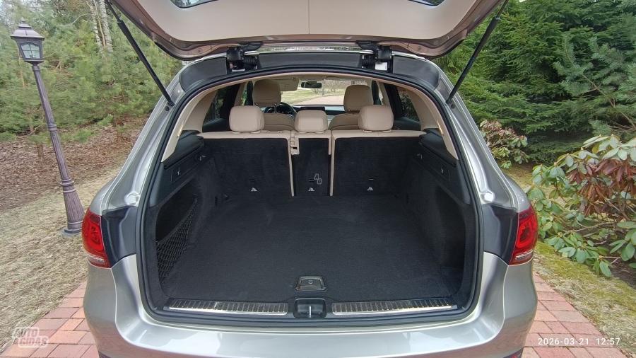 Mercedes-Benz GLC 300 2021 in Kaunas, with an engine capacity of 2.00 L and mileage of 50 thousand km for 36000 €, photo 14 on AUTOMOTO.COM.LV