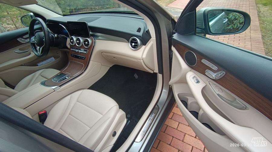 Mercedes-Benz GLC 300 2021 in Kaunas, with an engine capacity of 2.00 L and mileage of 50 thousand km for 36000 €, photo 18 on AUTOMOTO.COM.LV