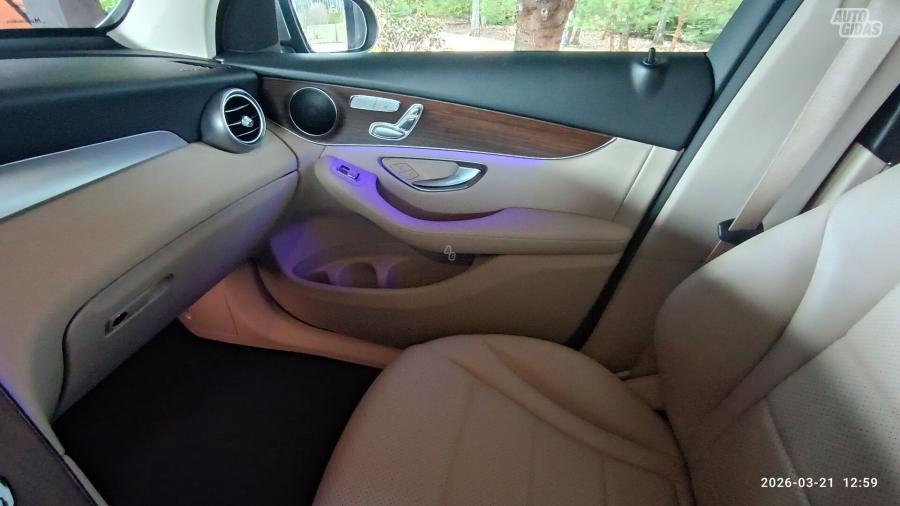 Mercedes-Benz GLC 300 2021 in Kaunas, with an engine capacity of 2.00 L and mileage of 50 thousand km for 36000 €, photo 20 on AUTOMOTO.COM.LV