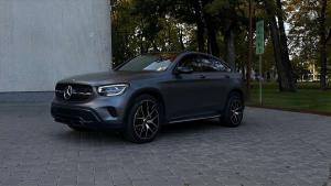 Grey Mercedes-Benz GLC 300 2019 in Vilnius, with an engine capacity of 1.95 L and mileage of 93 thousand km for 38000 €, photo 3 on AUTOMOTO.COM.LV