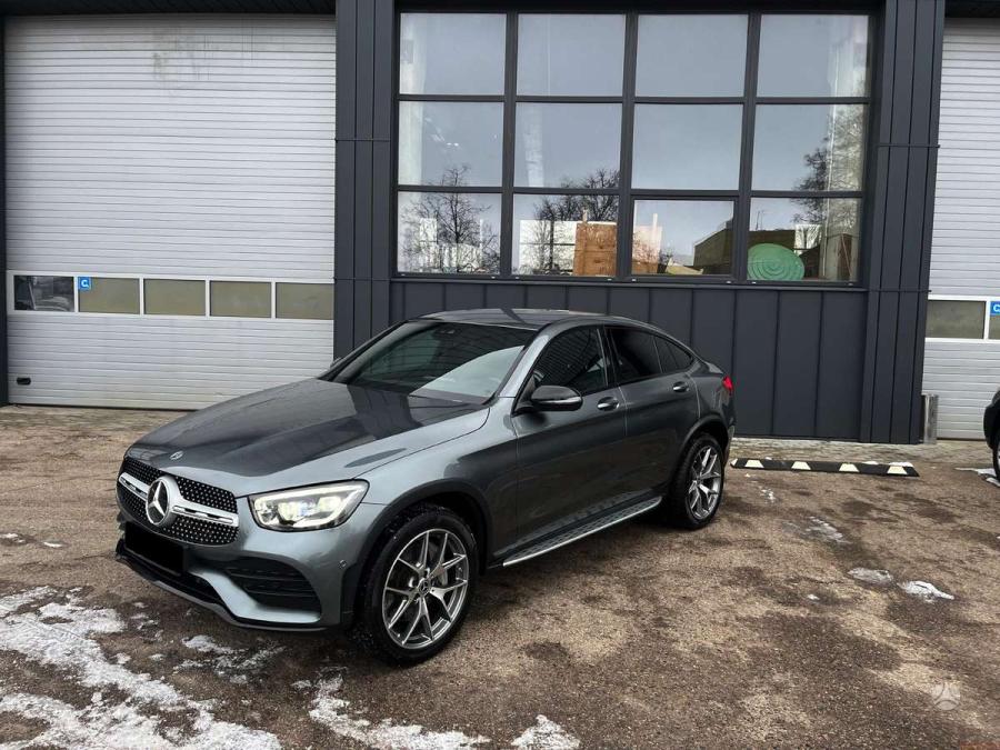 Grey Mercedes-Benz GLC 300 2020 in Vilnius, with an engine capacity of 1.95 L and mileage of 74 thousand km for 40500 €, photo 6 on AUTOMOTO.COM.LV