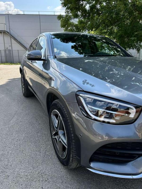Pelēks Mercedes-Benz GLC 300 2021 Biržai, ar dzinēja tilpumu 1.96 L un nobraukumu 99 tūkst. km par 36750 €, foto 2 vietnē AUTOMOTO.COM.LV