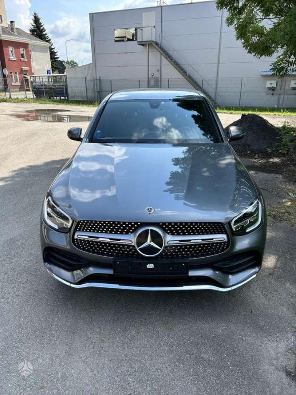 Pelēks Mercedes-Benz GLC 300 2021 Biržai, ar dzinēja tilpumu 1.96 L un nobraukumu 99 tūkst. km par 36750 €, foto 3 vietnē AUTOMOTO.COM.LV