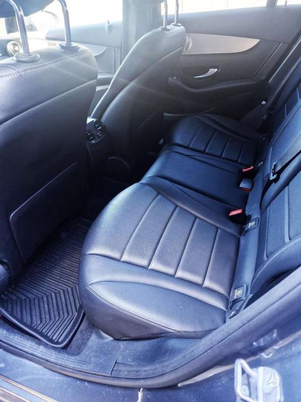 Grey Mercedes-Benz GLC 300 2017 in Kaunas, with an engine capacity of 1.99 L and mileage of 163 thousand km for 20750 €, photo 9 on AUTOMOTO.COM.LV