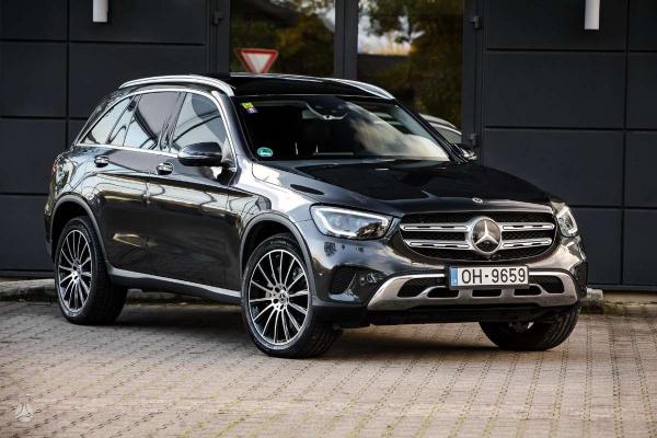 Pelēks Mercedes-Benz GLC 300 2020 Jelgava, ar dzinēja tilpumu 1.99 L un nobraukumu 130 tūkst. km par 34700 €, foto 5 vietnē AUTOMOTO.COM.LV