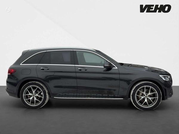 Pelēks Mercedes-Benz GLC 300 2020 Viļņa, ar dzinēja tilpumu 1.99 L un nobraukumu 90 tūkst. km par 34900 €, foto 6 vietnē AUTOMOTO.COM.LV