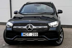 Pelēks Mercedes-Benz GLC 300 2020 Kretinga, ar dzinēja tilpumu 1.99 L un nobraukumu 45 tūkst. km par 44499 €, foto 2 vietnē AUTOMOTO.COM.LV