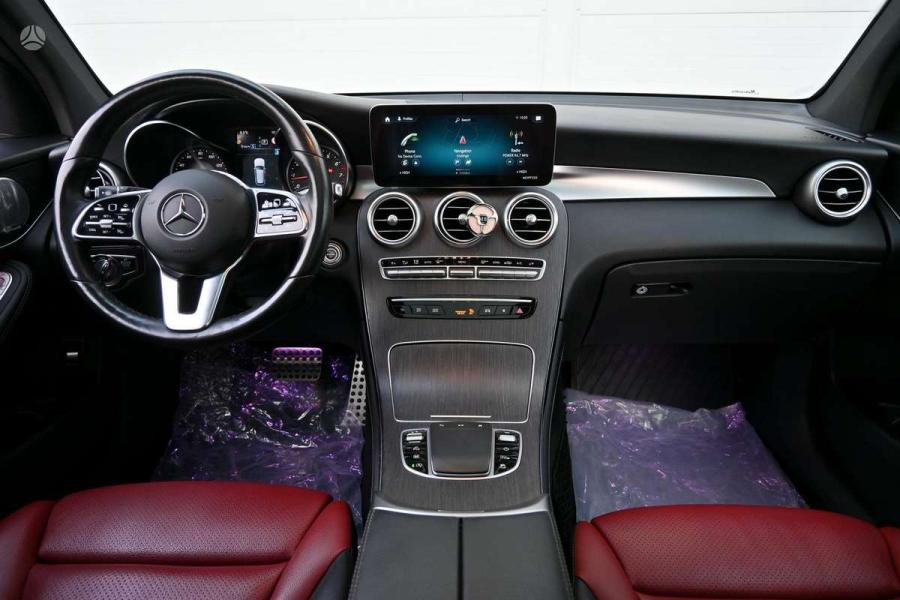 Pelēks Mercedes-Benz GLC 300 2020 Kretinga, ar dzinēja tilpumu 1.99 L un nobraukumu 45 tūkst. km par 44499 €, foto 30 vietnē AUTOMOTO.COM.LV