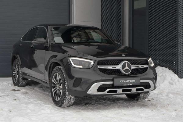 Grey Mercedes-Benz GLC 300 2020 in Kaunas, with an engine capacity of 1.99 L and mileage of 206 thousand km for 31999 €, photo 4 on AUTOMOTO.COM.LV