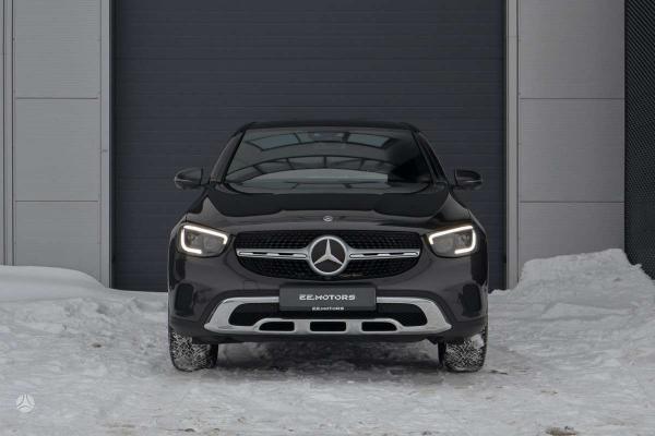 Grey Mercedes-Benz GLC 300 2020 in Kaunas, with an engine capacity of 1.99 L and mileage of 206 thousand km for 31999 €, photo 5 on AUTOMOTO.COM.LV