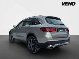 Grey Mercedes-Benz GLC 300 2020 in Vilnius, with an engine capacity of 1.99 L and mileage of 128 thousand km for 33900 €, photo 3 on AUTOMOTO.COM.LV
