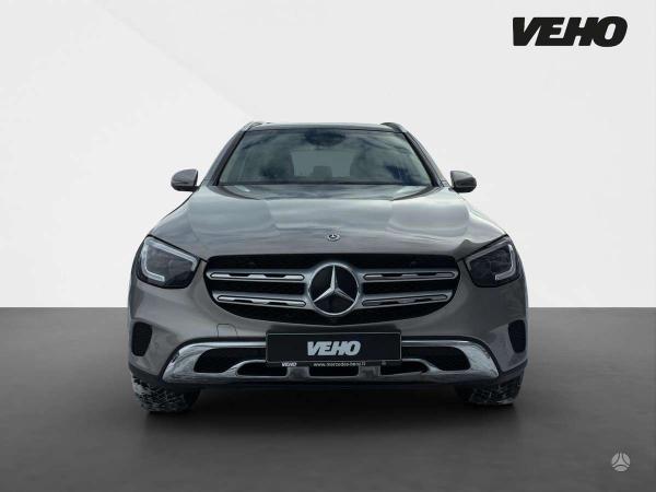 Grey Mercedes-Benz GLC 300 2020 in Vilnius, with an engine capacity of 1.99 L and mileage of 128 thousand km for 33900 €, photo 8 on AUTOMOTO.COM.LV