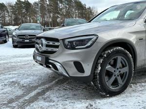 Grey Mercedes-Benz GLC 300 2020 in Vilnius, with an engine capacity of 1.99 L and mileage of 128 thousand km for 33900 €, photo 9 on AUTOMOTO.COM.LV