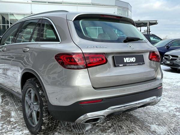 Grey Mercedes-Benz GLC 300 2020 in Vilnius, with an engine capacity of 1.99 L and mileage of 128 thousand km for 33900 €, photo 10 on AUTOMOTO.COM.LV