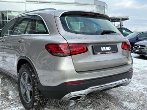 Grey Mercedes-Benz GLC 300 2020 in Vilnius, with an engine capacity of 1.99 L and mileage of 128 thousand km for 33900 €, photo 10 on AUTOMOTO.COM.LV