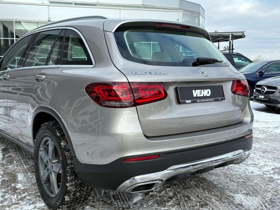 Grey Mercedes-Benz GLC 300 2020 in Vilnius, with an engine capacity of 1.99 L and mileage of 128 thousand km for 33900 €, photo 10 on AUTOMOTO.COM.LV