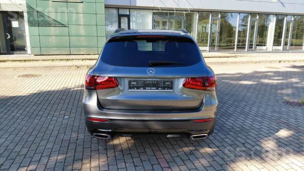 Grey Mercedes-Benz GLC 300 2020 in Tukums, with an engine capacity of 2.00 L and mileage of 184 thousand km for 27770 €, photo 6 on AUTOMOTO.COM.LV