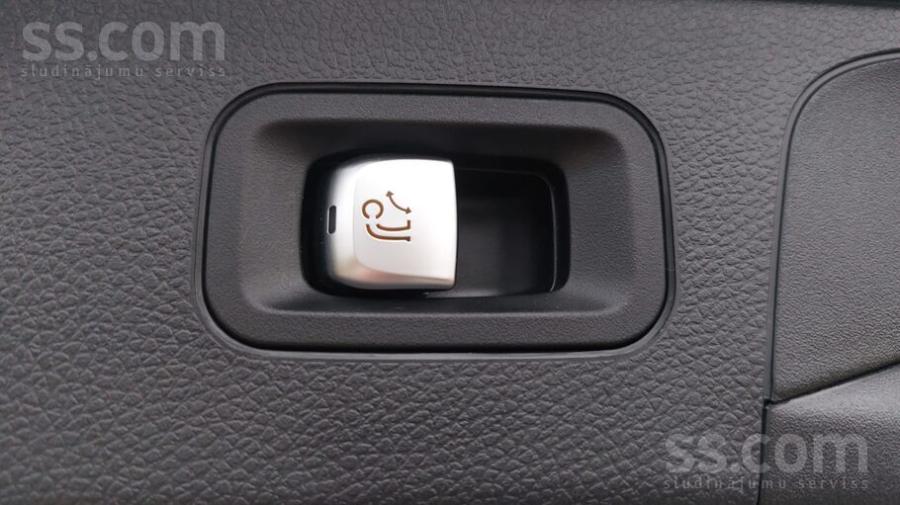 Серый Мерседес GLC 300 2020 в Тукумс, объемом двигателя 2.00 л и пробегом 184 тыс. км за 27770 €, фото 33 на AUTOMOTO.COM.LV